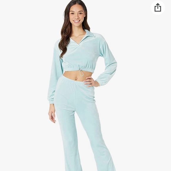 Madden Girl | Tops | Madden Girl Canal Blue Cropped Velour Sweatshirt ...